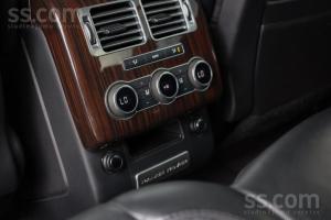 Pelēks Land Rover Range Rover 2015 Rīga, ar dzinēja tilpumu 4.40 L un nobraukumu 272 tūkst. km par 20995 €, foto 22 vietnē AUTOMOTO.COM.LV