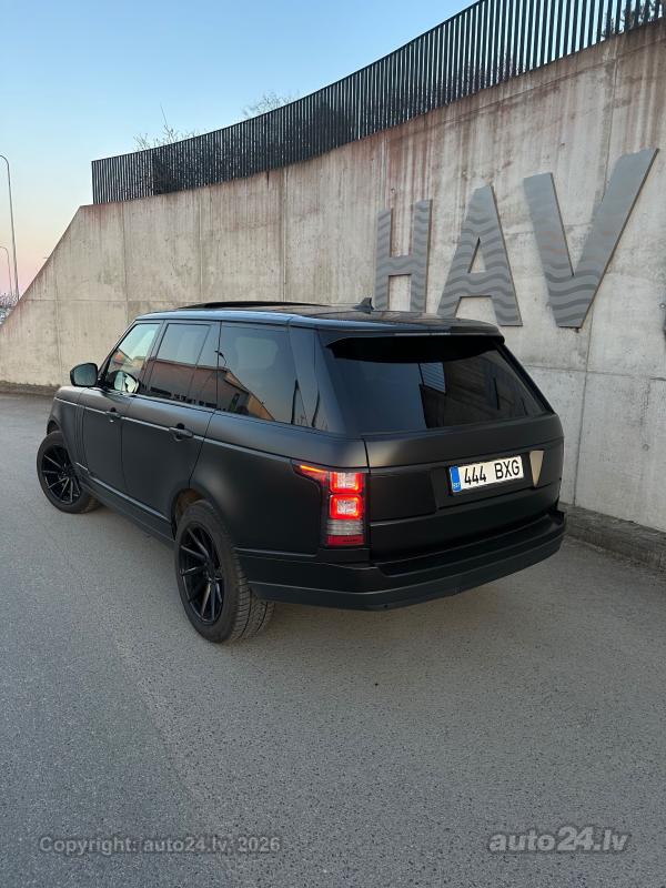 Pelēks Land Rover Range Rover 2016 Tallina, ar dzinēja tilpumu 3.00 L un nobraukumu 275 tūkst. km par 24900 €, foto 6 vietnē AUTOMOTO.COM.LV