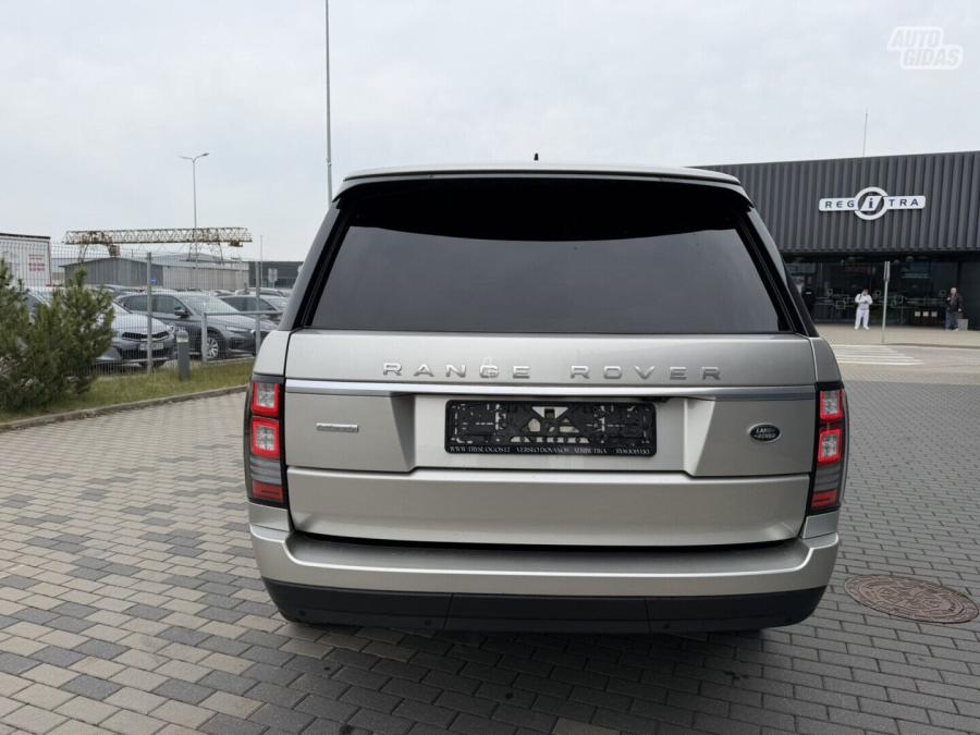 Grey Land Rover Range Rover 2016 in Siauliai, with an engine capacity of 4.40 L and mileage of 240 thousand km for 20800 €, photo 6 on AUTOMOTO.COM.LV
