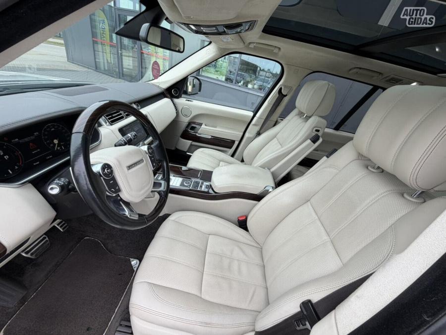Grey Land Rover Range Rover 2016 in Siauliai, with an engine capacity of 4.40 L and mileage of 240 thousand km for 20800 €, photo 11 on AUTOMOTO.COM.LV