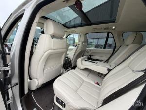 Grey Land Rover Range Rover 2016 in Siauliai, with an engine capacity of 4.40 L and mileage of 240 thousand km for 20800 €, photo 24 on AUTOMOTO.COM.LV