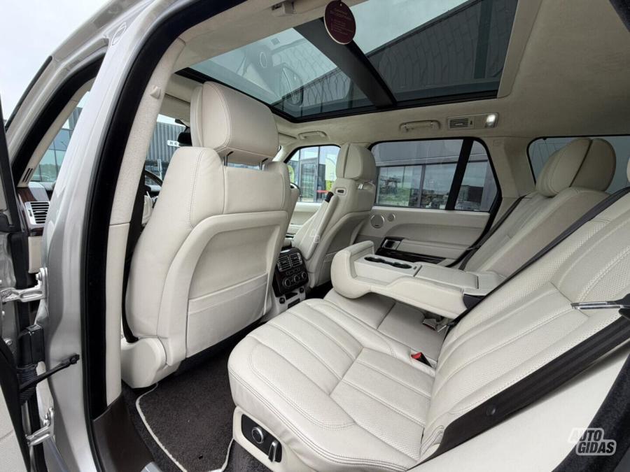 Grey Land Rover Range Rover 2016 in Siauliai, with an engine capacity of 4.40 L and mileage of 240 thousand km for 20800 €, photo 24 on AUTOMOTO.COM.LV
