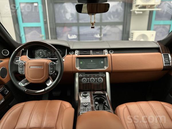Grey Land Rover Range Rover 2017 in Riga, with an engine capacity of 3.00 L and mileage of 82 thousand km for 51900 €, photo 8 on AUTOMOTO.COM.LV