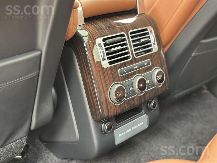 Pelēks Land Rover Range Rover 2017 Rīga, ar dzinēja tilpumu 3.00 L un nobraukumu 82 tūkst. km par 51900 €, foto 10 vietnē AUTOMOTO.COM.LV