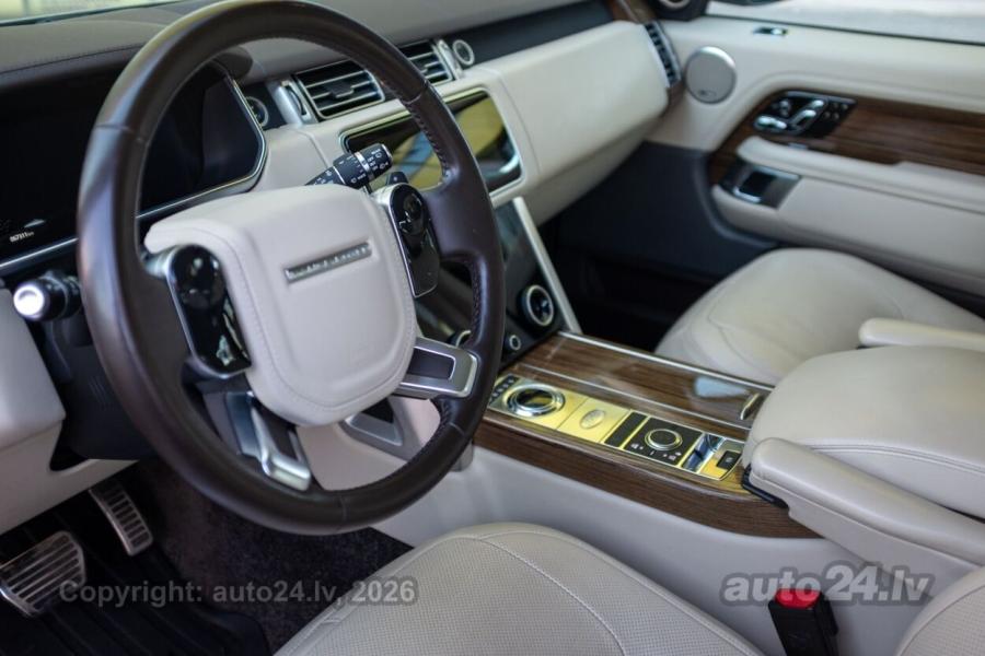 Pelēks Land Rover Range Rover 2018 Tallina, ar dzinēja tilpumu 3.00 L un nobraukumu 68 tūkst. km par 54800 €, foto 7 vietnē AUTOMOTO.COM.LV
