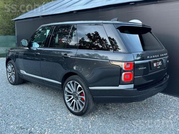 Pelēks Land Rover Range Rover 2019 Rīga, ar dzinēja tilpumu 3.00 L un nobraukumu 152 tūkst. km par 38500 €, foto 4 vietnē AUTOMOTO.COM.LV
