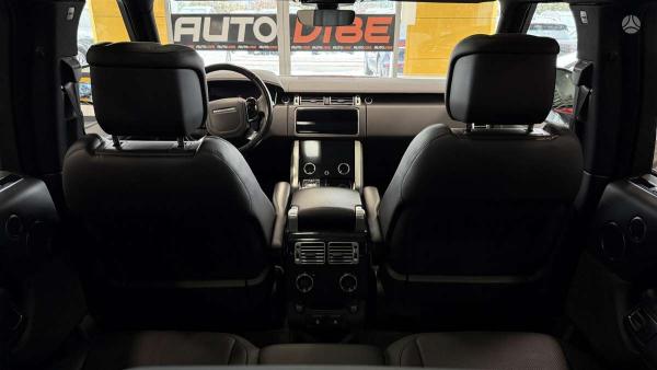 Grey Land Rover Range Rover 2019 in Vilnius, with an engine capacity of 4.40 L and mileage of 0 thousand km for 44555 €, photo 9 on AUTOMOTO.COM.LV