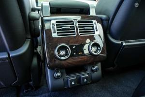 Grey Land Rover Range Rover 2019 in Kaunas, with an engine capacity of 4.37 L and mileage of 172 thousand km for 39450 €, photo 42 on AUTOMOTO.COM.LV