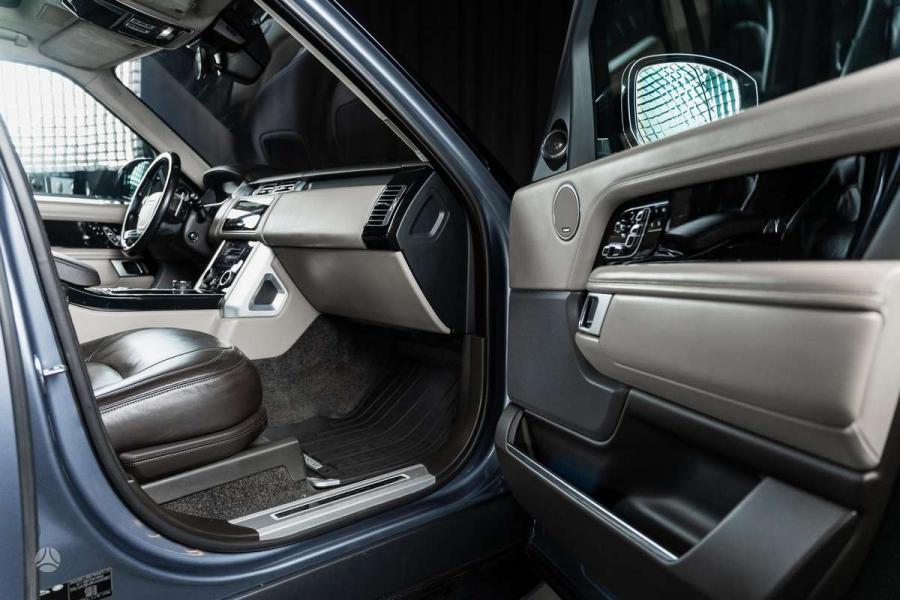 Grey Land Rover Range Rover 2019 in Vilnius, with an engine capacity of 4.37 L and mileage of 161 thousand km for 49999 €, photo 27 on AUTOMOTO.COM.LV