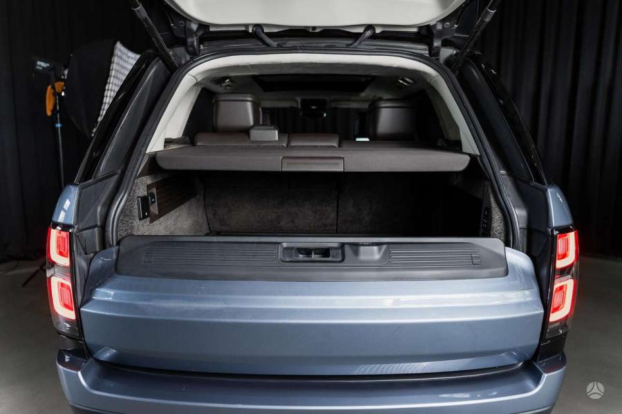 Grey Land Rover Range Rover 2019 in Vilnius, with an engine capacity of 4.37 L and mileage of 161 thousand km for 49999 €, photo 36 on AUTOMOTO.COM.LV