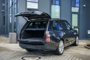 Pelēks Land Rover Range Rover 2019 Kauņa, ar dzinēja tilpumu 4.37 L un nobraukumu 172 tūkst. km par 37950 €, foto 15 vietnē AUTOMOTO.COM.LV