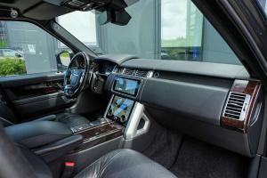 Pelēks Land Rover Range Rover 2019 Kauņa, ar dzinēja tilpumu 4.37 L un nobraukumu 172 tūkst. km par 37950 €, foto 47 vietnē AUTOMOTO.COM.LV