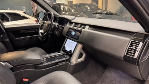 Grey Land Rover Range Rover 2020 in Riga, with an engine capacity of 3.00 L and mileage of 138 thousand km for 44990 €, photo 12 on AUTOMOTO.COM.LV