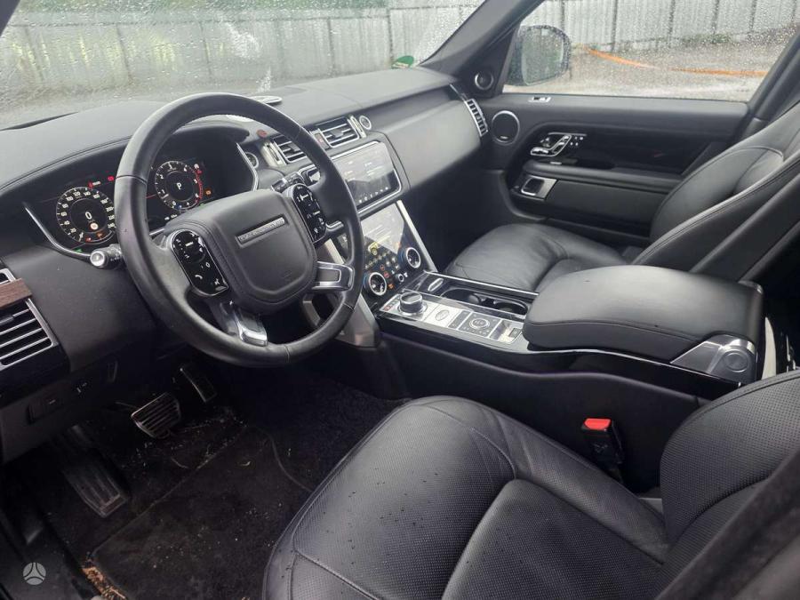Pelēks Land Rover Range Rover 2020 Kauņa, ar dzinēja tilpumu 4.37 L un nobraukumu 117 tūkst. km par 39999 €, foto 6 vietnē AUTOMOTO.COM.LV