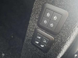 Pelēks Land Rover Range Rover 2020 Kauņa, ar dzinēja tilpumu 4.37 L un nobraukumu 117 tūkst. km par 39999 €, foto 7 vietnē AUTOMOTO.COM.LV
