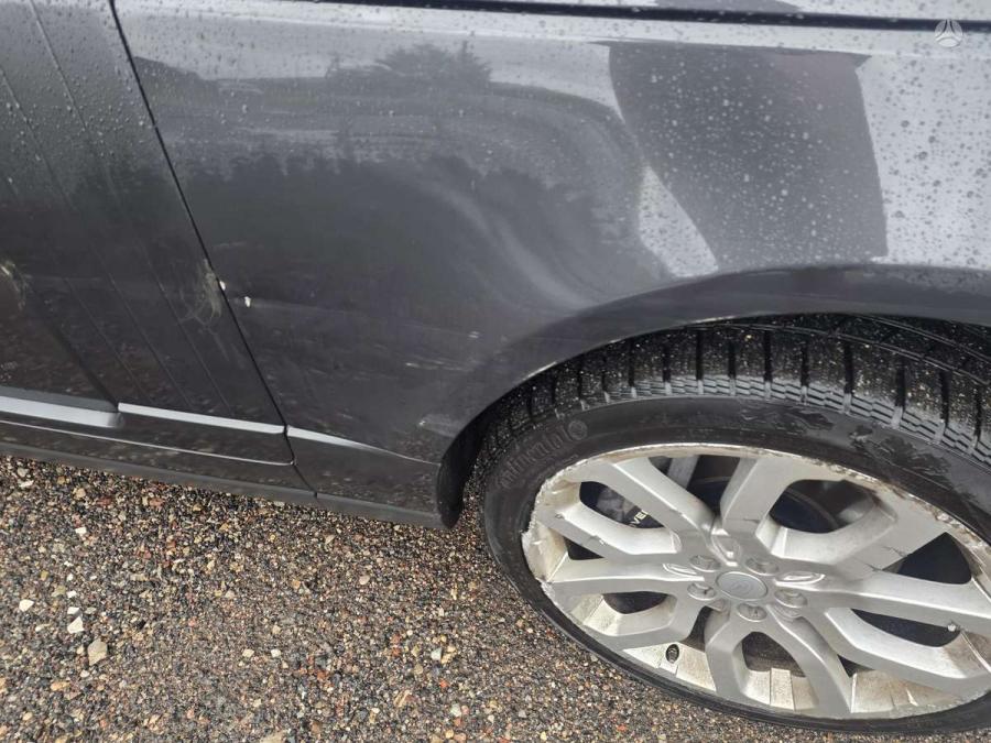 Pelēks Land Rover Range Rover 2020 Kauņa, ar dzinēja tilpumu 4.37 L un nobraukumu 117 tūkst. km par 39999 €, foto 13 vietnē AUTOMOTO.COM.LV