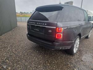 Pelēks Land Rover Range Rover 2020 Kauņa, ar dzinēja tilpumu 4.37 L un nobraukumu 117 tūkst. km par 39999 €, foto 15 vietnē AUTOMOTO.COM.LV