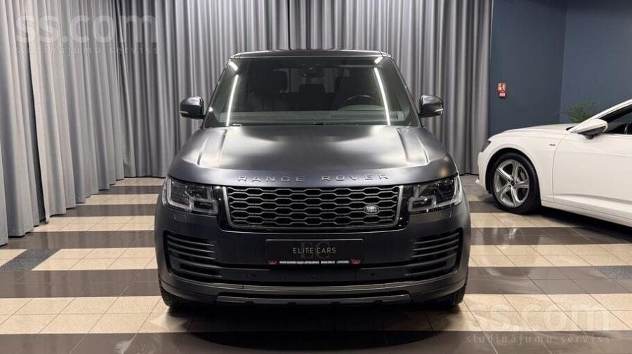 Pelēks Land Rover Range Rover 2020 Rīga, ar dzinēja tilpumu 3.00 L un nobraukumu 138 tūkst. km par 44490 €, foto 3 vietnē AUTOMOTO.COM.LV
