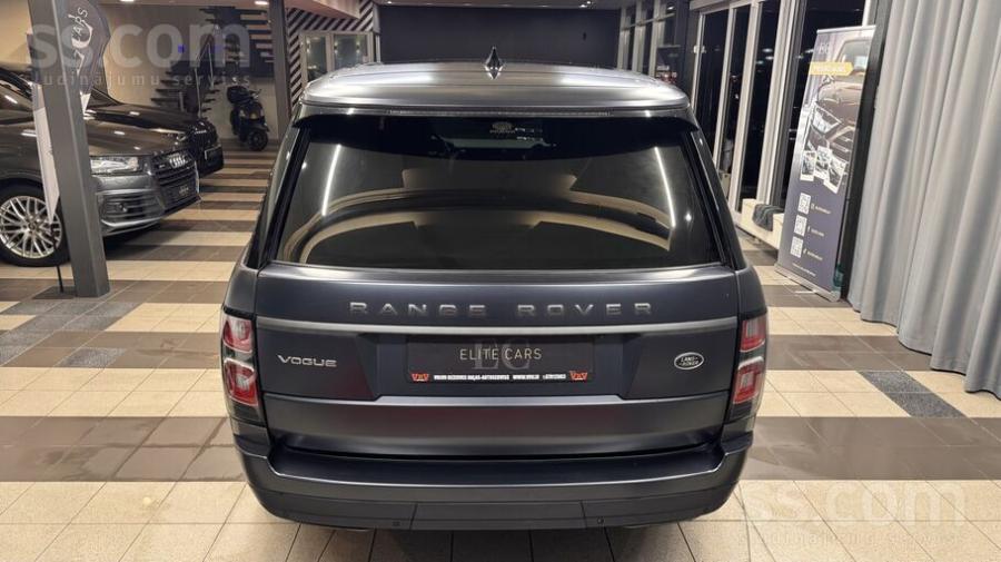 Pelēks Land Rover Range Rover 2020 Rīga, ar dzinēja tilpumu 3.00 L un nobraukumu 138 tūkst. km par 44490 €, foto 7 vietnē AUTOMOTO.COM.LV