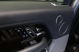Pelēks Land Rover Range Rover 2020 Viļņa, ar dzinēja tilpumu 2.00 L un nobraukumu 45 tūkst. km par 49990 €, foto 19 vietnē AUTOMOTO.COM.LV