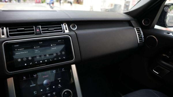 Pelēks Land Rover Range Rover 2021 Panevēža, ar dzinēja tilpumu 4.40 L un nobraukumu 206 tūkst. km par 45900 €, foto 9 vietnē AUTOMOTO.COM.LV