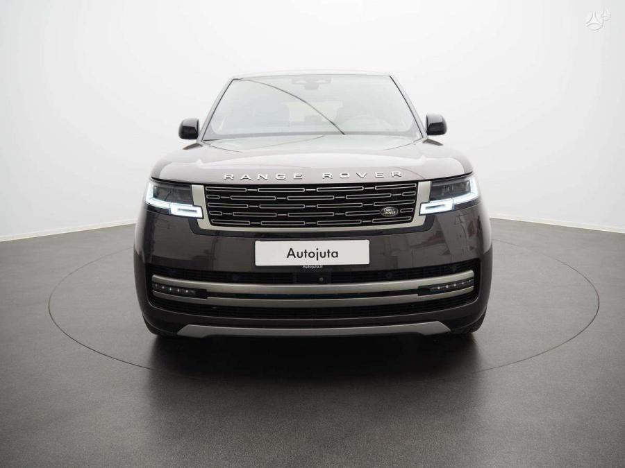 Grey Land Rover Range Rover 2022 in Vilnius, with an engine capacity of 3.00 L and mileage of 41 thousand km for 115999 €, photo 3 on AUTOMOTO.COM.LV