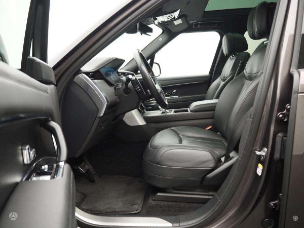 Pelēks Land Rover Range Rover 2022 Viļņa, ar dzinēja tilpumu 3.00 L un nobraukumu 41 tūkst. km par 115999 €, foto 9 vietnē AUTOMOTO.COM.LV