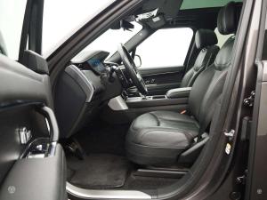 Grey Land Rover Range Rover 2022 in Vilnius, with an engine capacity of 3.00 L and mileage of 41 thousand km for 115999 €, photo 9 on AUTOMOTO.COM.LV