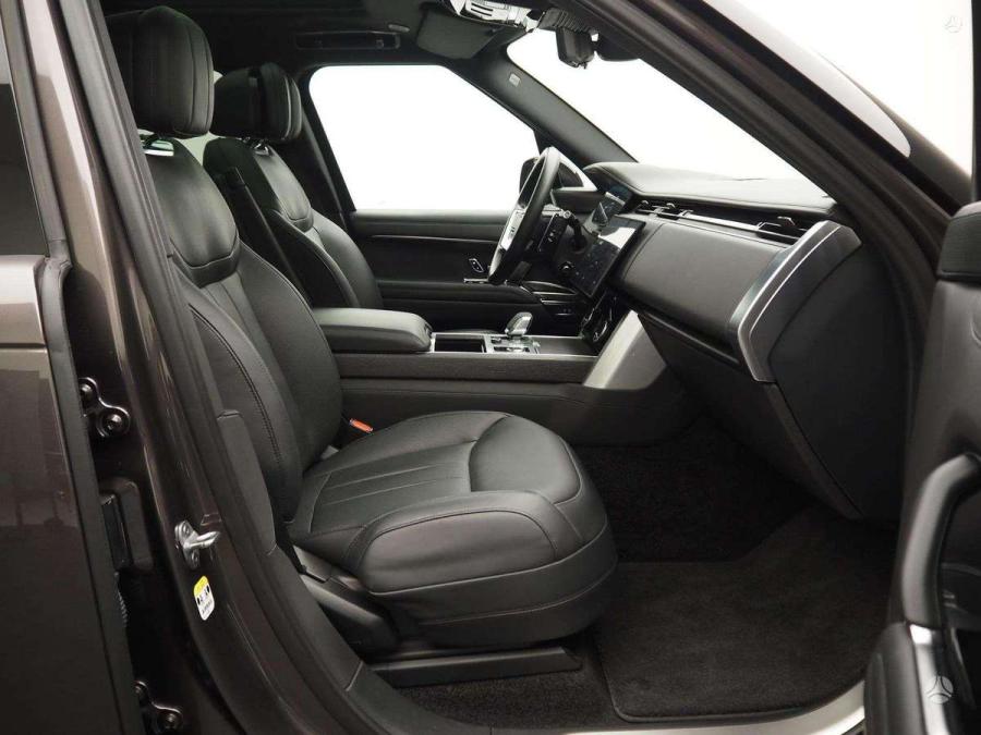 Grey Land Rover Range Rover 2022 in Vilnius, with an engine capacity of 3.00 L and mileage of 41 thousand km for 115999 €, photo 13 on AUTOMOTO.COM.LV