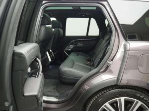 Grey Land Rover Range Rover 2022 in Vilnius, with an engine capacity of 3.00 L and mileage of 41 thousand km for 115999 €, photo 17 on AUTOMOTO.COM.LV
