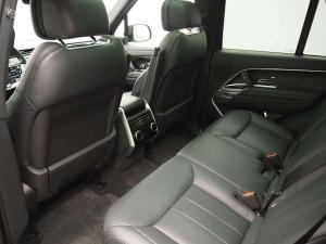 Grey Land Rover Range Rover 2022 in Vilnius, with an engine capacity of 3.00 L and mileage of 41 thousand km for 115999 €, photo 19 on AUTOMOTO.COM.LV