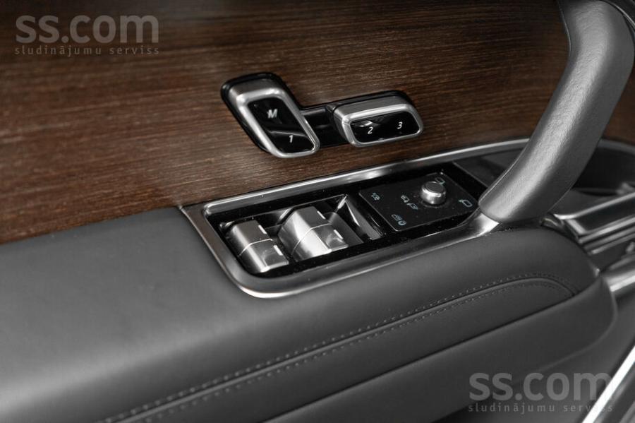 Pelēks Land Rover Range Rover 2024 Rīga, ar dzinēja tilpumu 4.40 L un nobraukumu 19 tūkst. km par 157179 €, foto 19 vietnē AUTOMOTO.COM.LV
