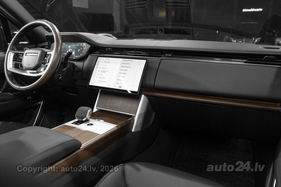 Pelēks Land Rover Range Rover 2024 Rīga, ar dzinēja tilpumu 4.40 L un nobraukumu 19 tūkst. km par 157179 €, foto 12 vietnē AUTOMOTO.COM.LV