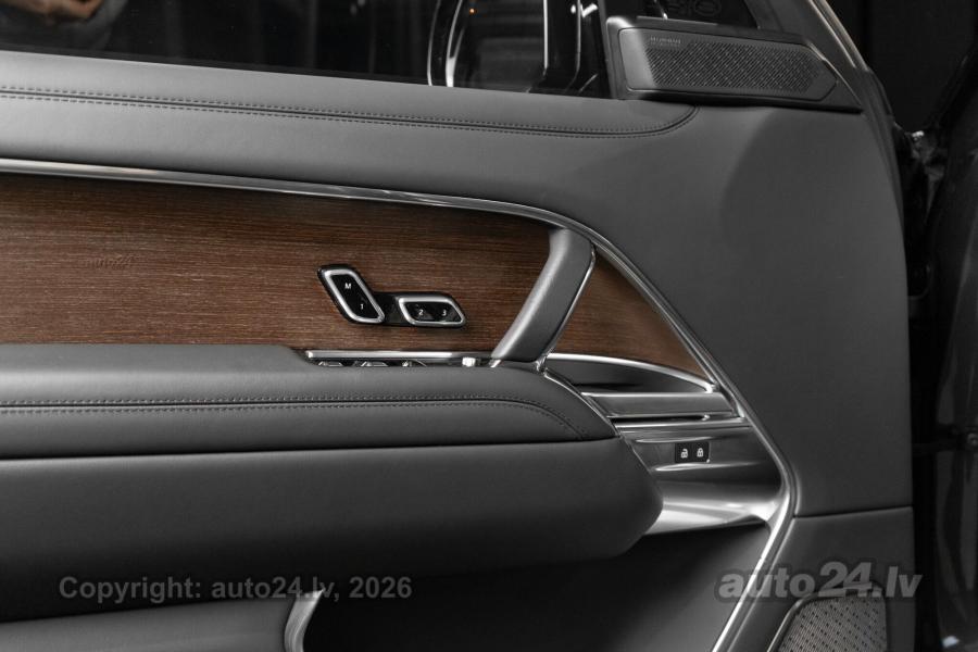 Pelēks Land Rover Range Rover 2024 Rīga, ar dzinēja tilpumu 4.40 L un nobraukumu 19 tūkst. km par 157179 €, foto 15 vietnē AUTOMOTO.COM.LV