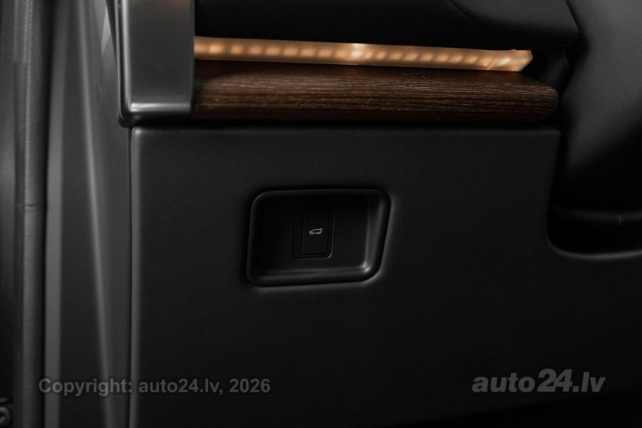Pelēks Land Rover Range Rover 2024 Rīga, ar dzinēja tilpumu 4.40 L un nobraukumu 19 tūkst. km par 157179 €, foto 20 vietnē AUTOMOTO.COM.LV
