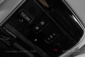 Pelēks Land Rover Range Rover 2024 Rīga, ar dzinēja tilpumu 4.40 L un nobraukumu 19 tūkst. km par 157179 €, foto 22 vietnē AUTOMOTO.COM.LV