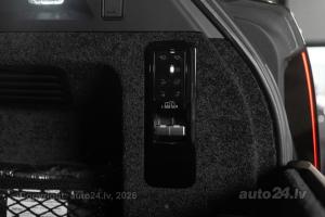 Pelēks Land Rover Range Rover 2024 Rīga, ar dzinēja tilpumu 4.40 L un nobraukumu 19 tūkst. km par 157179 €, foto 28 vietnē AUTOMOTO.COM.LV