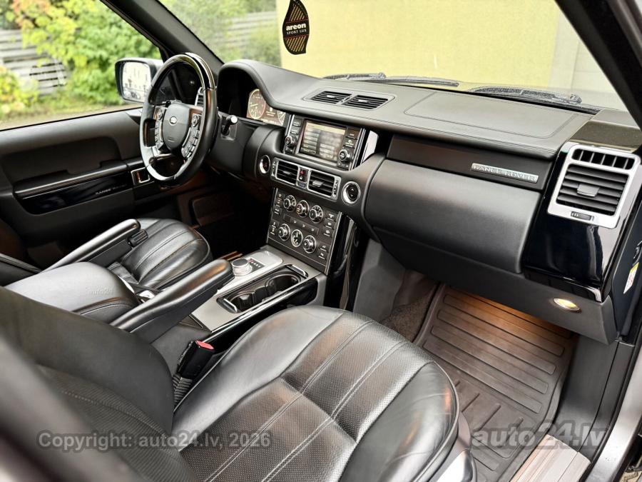 Pelēks Land Rover Range Rover 2011 Tallina, ar dzinēja tilpumu 4.40 L un nobraukumu 208 tūkst. km par 12999 €, foto 8 vietnē AUTOMOTO.COM.LV