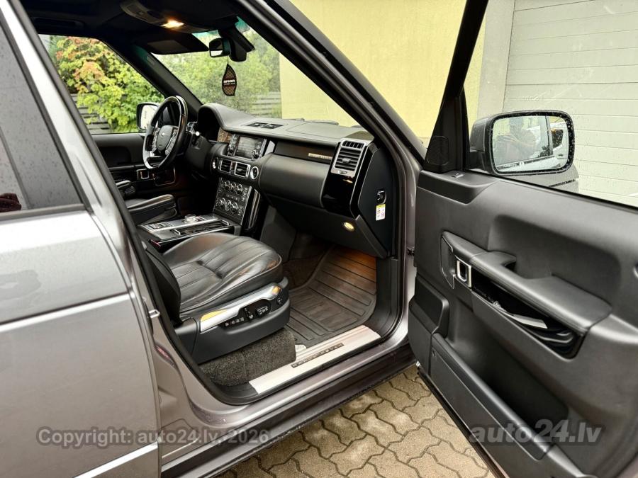 Pelēks Land Rover Range Rover 2011 Tallina, ar dzinēja tilpumu 4.40 L un nobraukumu 208 tūkst. km par 12999 €, foto 9 vietnē AUTOMOTO.COM.LV