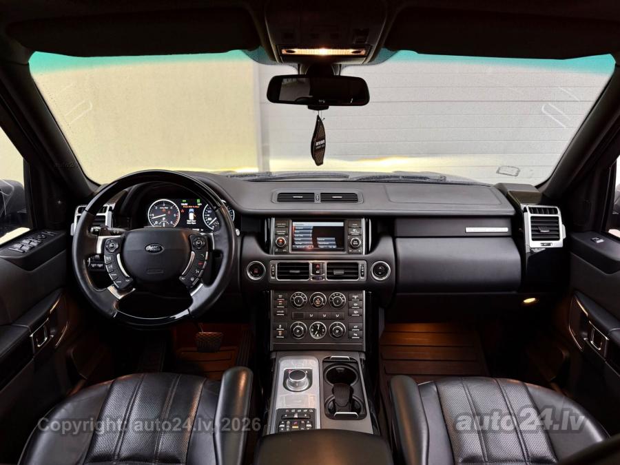 Pelēks Land Rover Range Rover 2011 Tallina, ar dzinēja tilpumu 4.40 L un nobraukumu 208 tūkst. km par 12999 €, foto 15 vietnē AUTOMOTO.COM.LV
