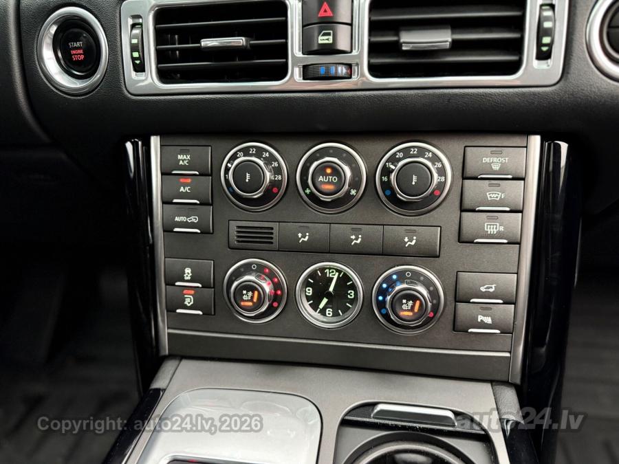 Pelēks Land Rover Range Rover 2011 Tallina, ar dzinēja tilpumu 4.40 L un nobraukumu 208 tūkst. km par 12999 €, foto 17 vietnē AUTOMOTO.COM.LV