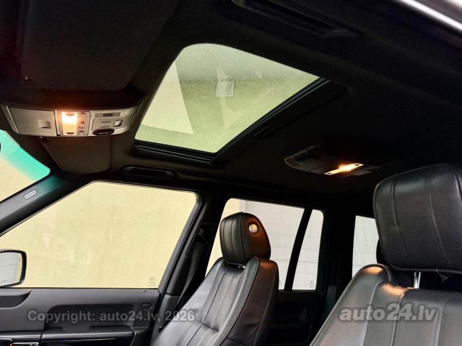 Pelēks Land Rover Range Rover 2011 Tallina, ar dzinēja tilpumu 4.40 L un nobraukumu 208 tūkst. km par 12999 €, foto 21 vietnē AUTOMOTO.COM.LV