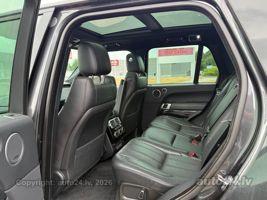 Pelēks Land Rover Range Rover 2014 Pērnava, ar dzinēja tilpumu 4.40 L un nobraukumu 310 tūkst. km par 16900 €, foto 11 vietnē AUTOMOTO.COM.LV