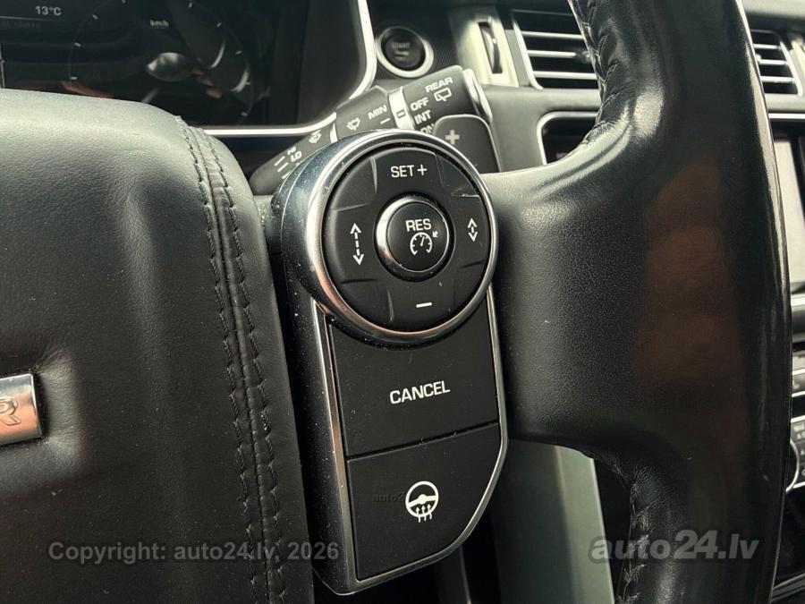 Pelēks Land Rover Range Rover 2014 Pērnava, ar dzinēja tilpumu 4.40 L un nobraukumu 310 tūkst. km par 16900 €, foto 15 vietnē AUTOMOTO.COM.LV