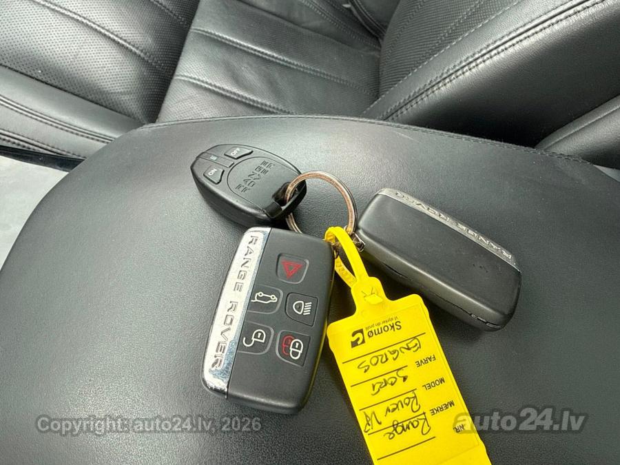 Pelēks Land Rover Range Rover 2014 Pērnava, ar dzinēja tilpumu 4.40 L un nobraukumu 310 tūkst. km par 16900 €, foto 17 vietnē AUTOMOTO.COM.LV