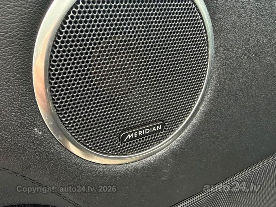 Pelēks Land Rover Range Rover 2014 Pērnava, ar dzinēja tilpumu 4.40 L un nobraukumu 310 tūkst. km par 16900 €, foto 18 vietnē AUTOMOTO.COM.LV