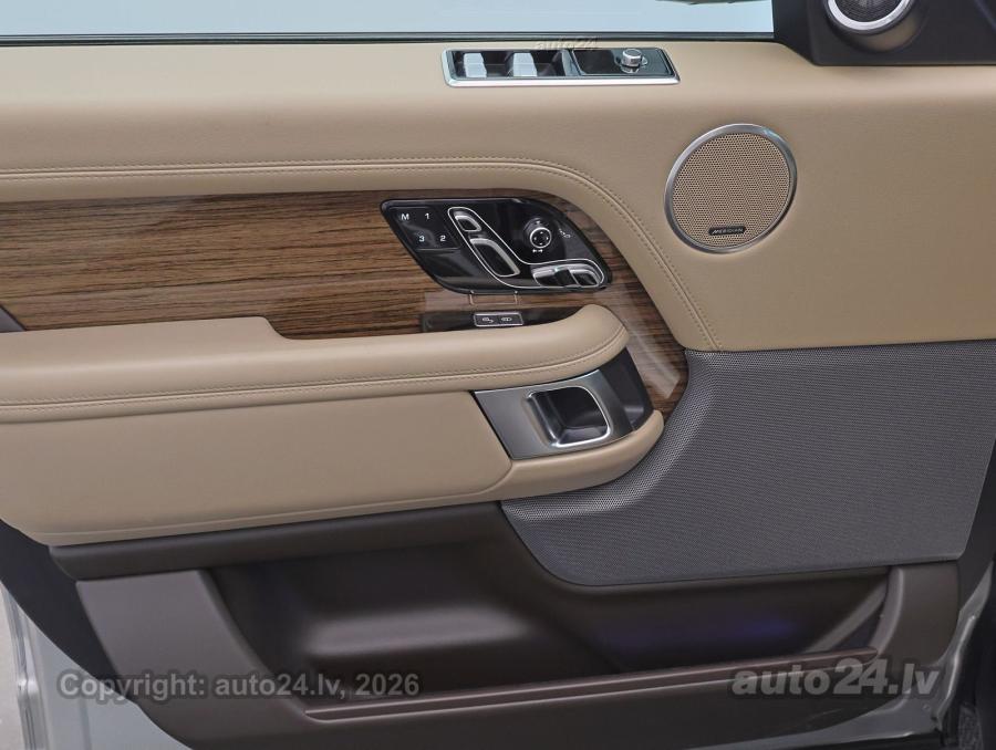 Grey Land Rover Range Rover 2018 in Tallinn, with an engine capacity of 2.99 L and mileage of 160 thousand km for 37900 €, photo 12 on AUTOMOTO.COM.LV