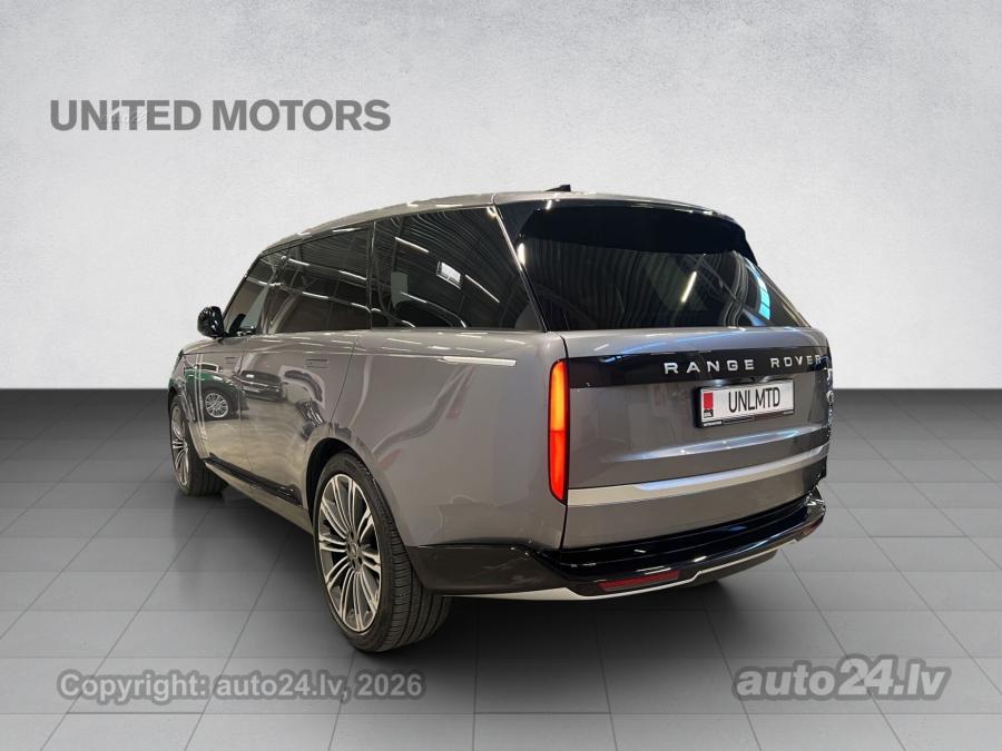 Pelēks Land Rover Range Rover 2022 Tallina, ar dzinēja tilpumu 3.00 L un nobraukumu 49 tūkst. km par 129000 €, foto 5 vietnē AUTOMOTO.COM.LV