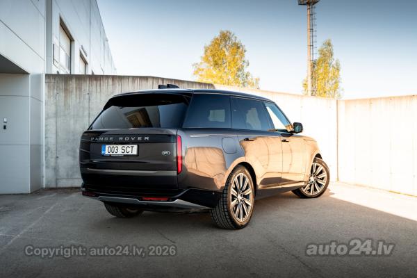 Pelēks Land Rover Range Rover 2023 Tartu, ar dzinēja tilpumu 3.00 L un nobraukumu 76 tūkst. km par 129900 €, foto 2 vietnē AUTOMOTO.COM.LV
