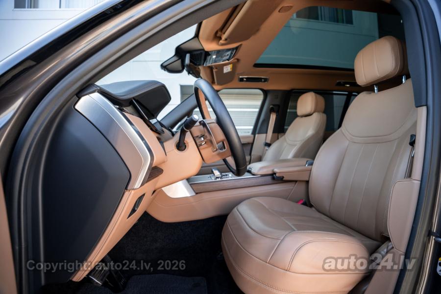 Pelēks Land Rover Range Rover 2023 Tartu, ar dzinēja tilpumu 3.00 L un nobraukumu 76 tūkst. km par 129900 €, foto 14 vietnē AUTOMOTO.COM.LV
